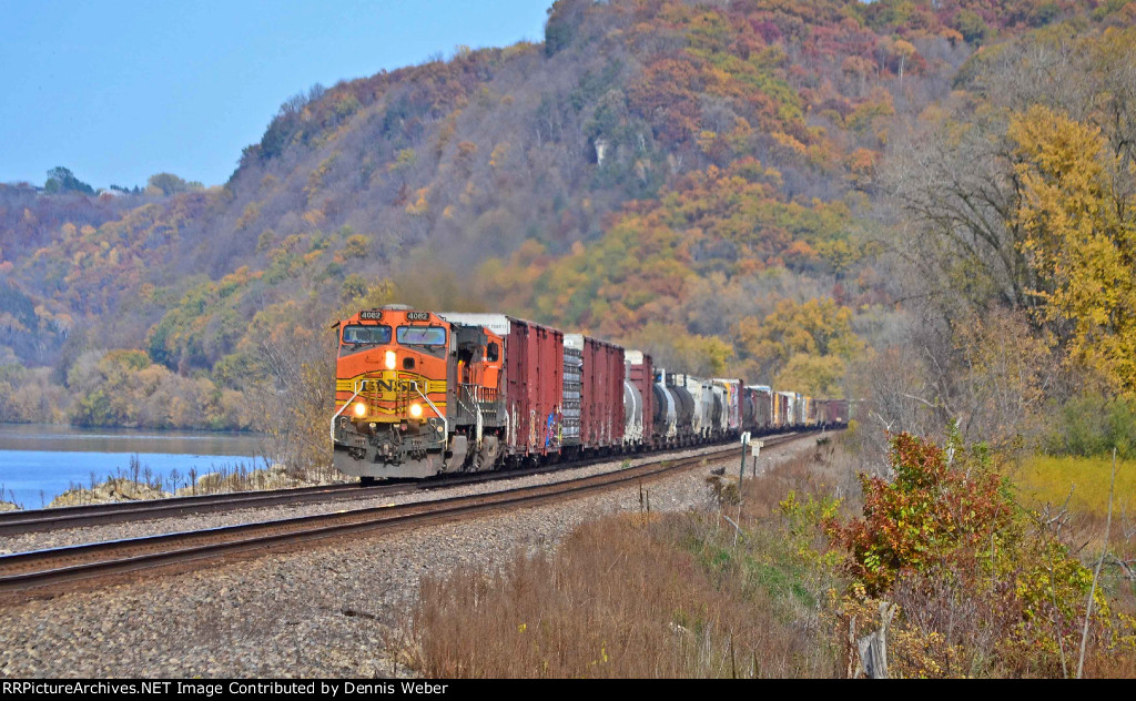 BNSF 4082, BNSF's Aurora Sub.